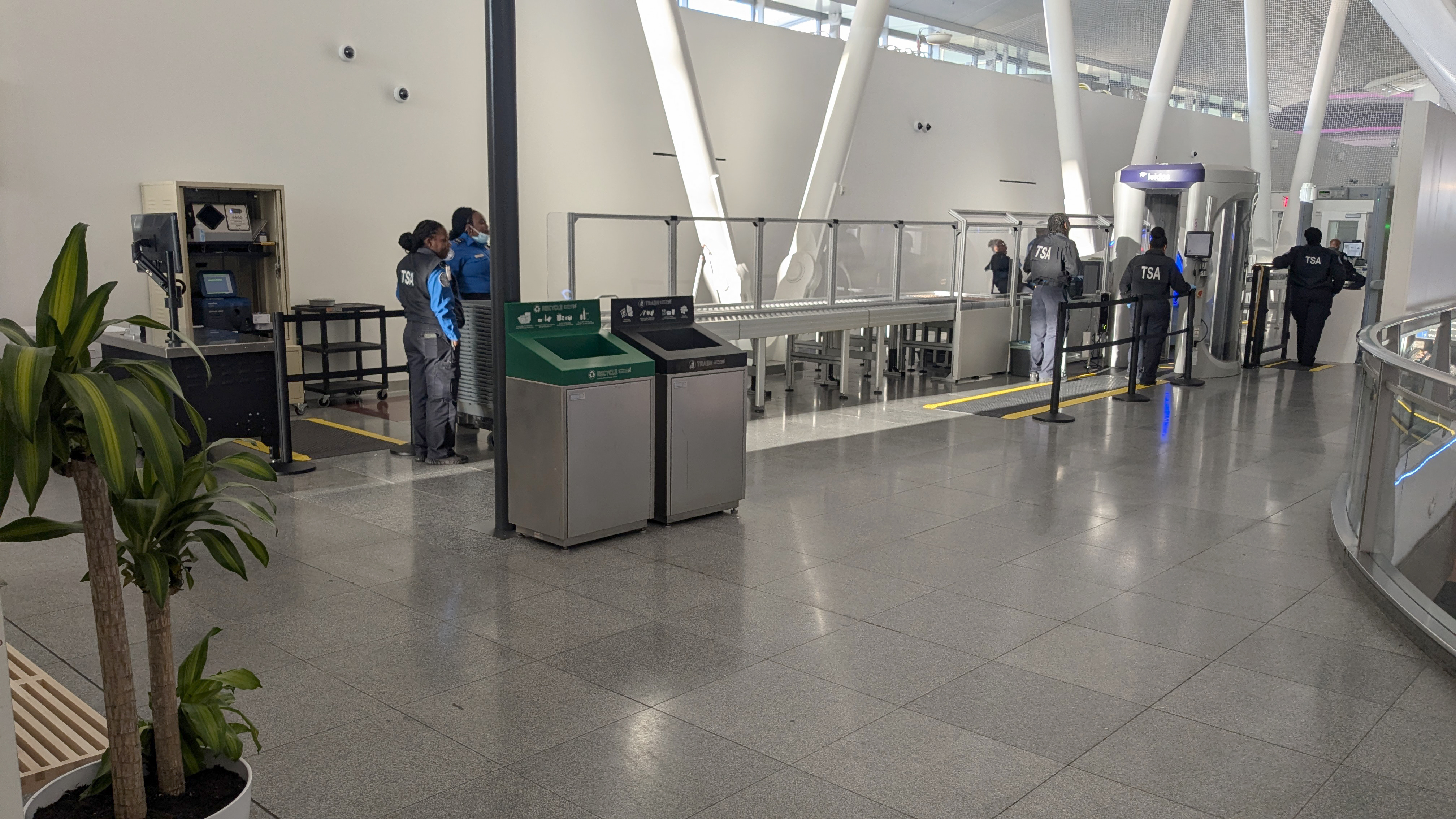 Exploring the Delta One Lounge at JFK: An In-Depth Review