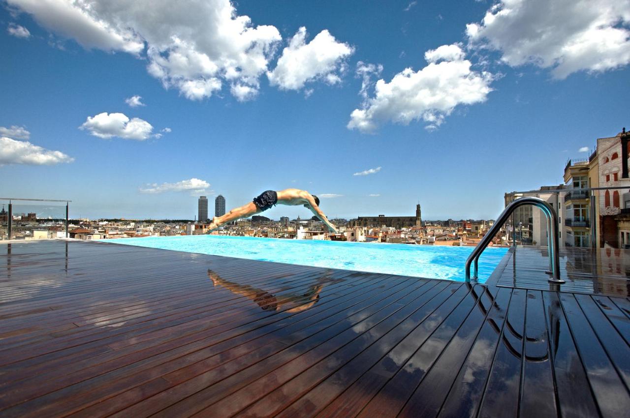 Take a Plunge at World’s Most Breathtaking Hotel Rooftop Pools