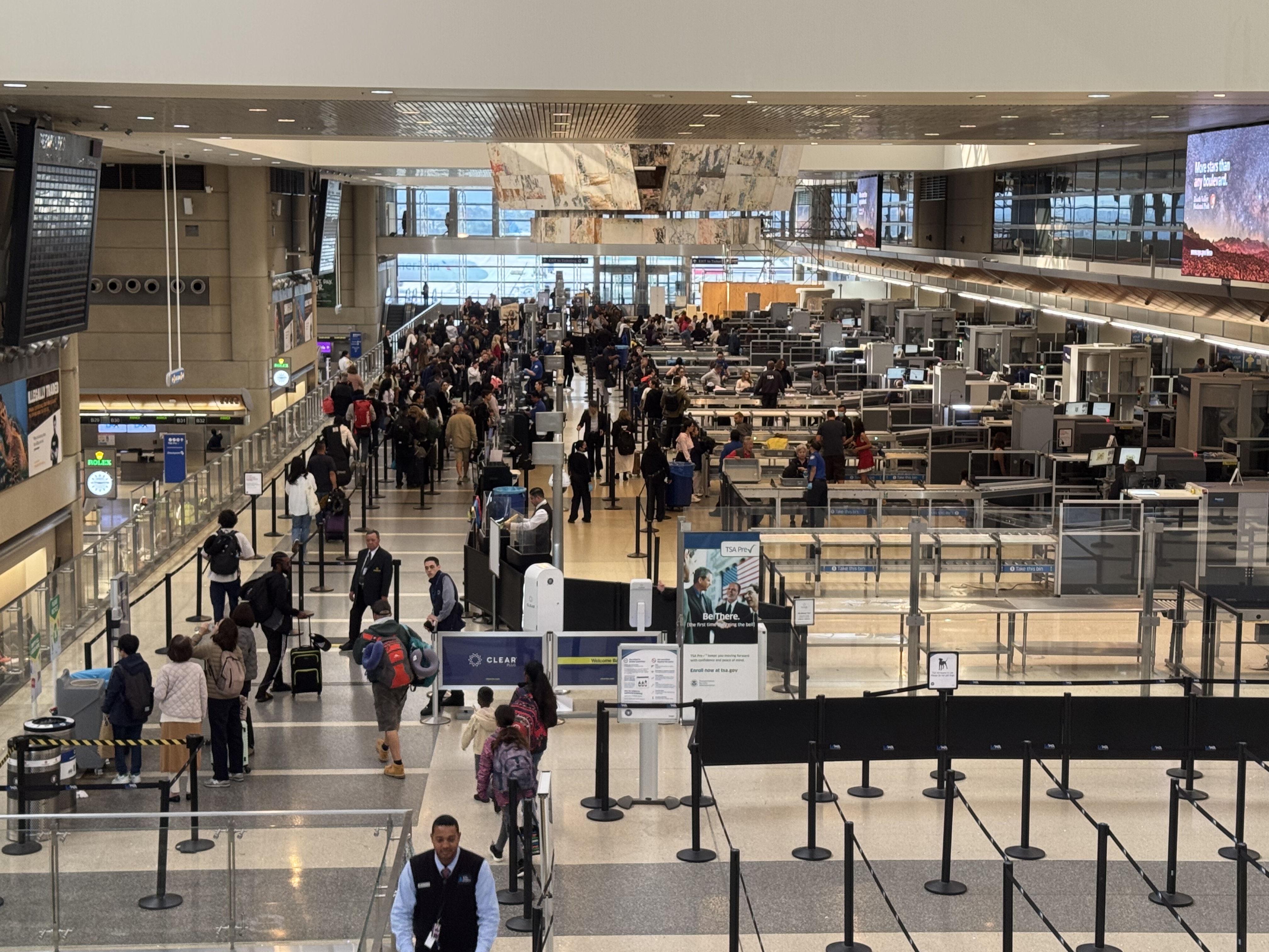 American Airlines Expands TSA PreCheck Touchless ID to All Hubs