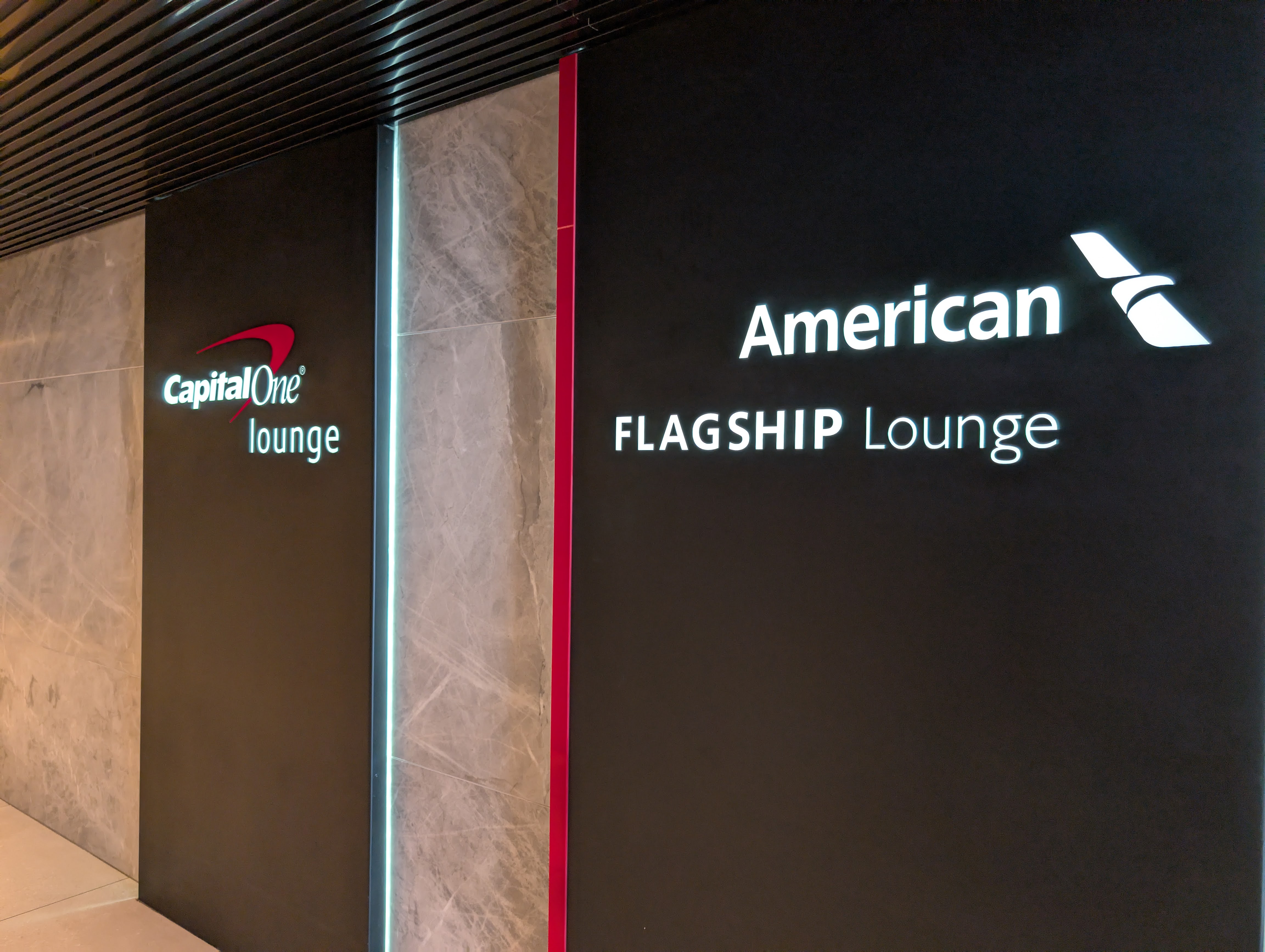 American Flagship Lounge at DFW: What To Expect [2026 Review]