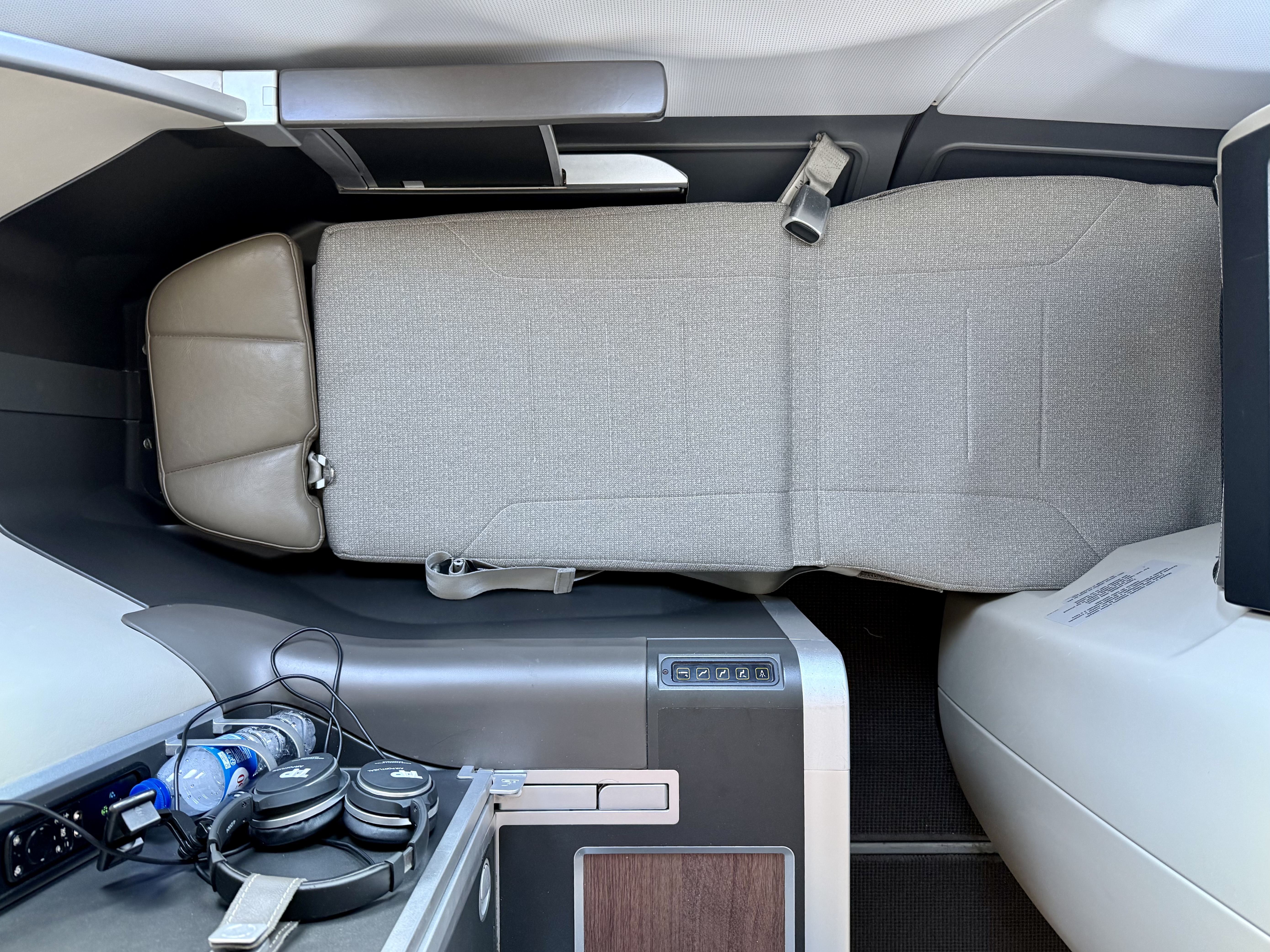 TAP Air Portugal Review — Seats, Amenities, Baggage, and More