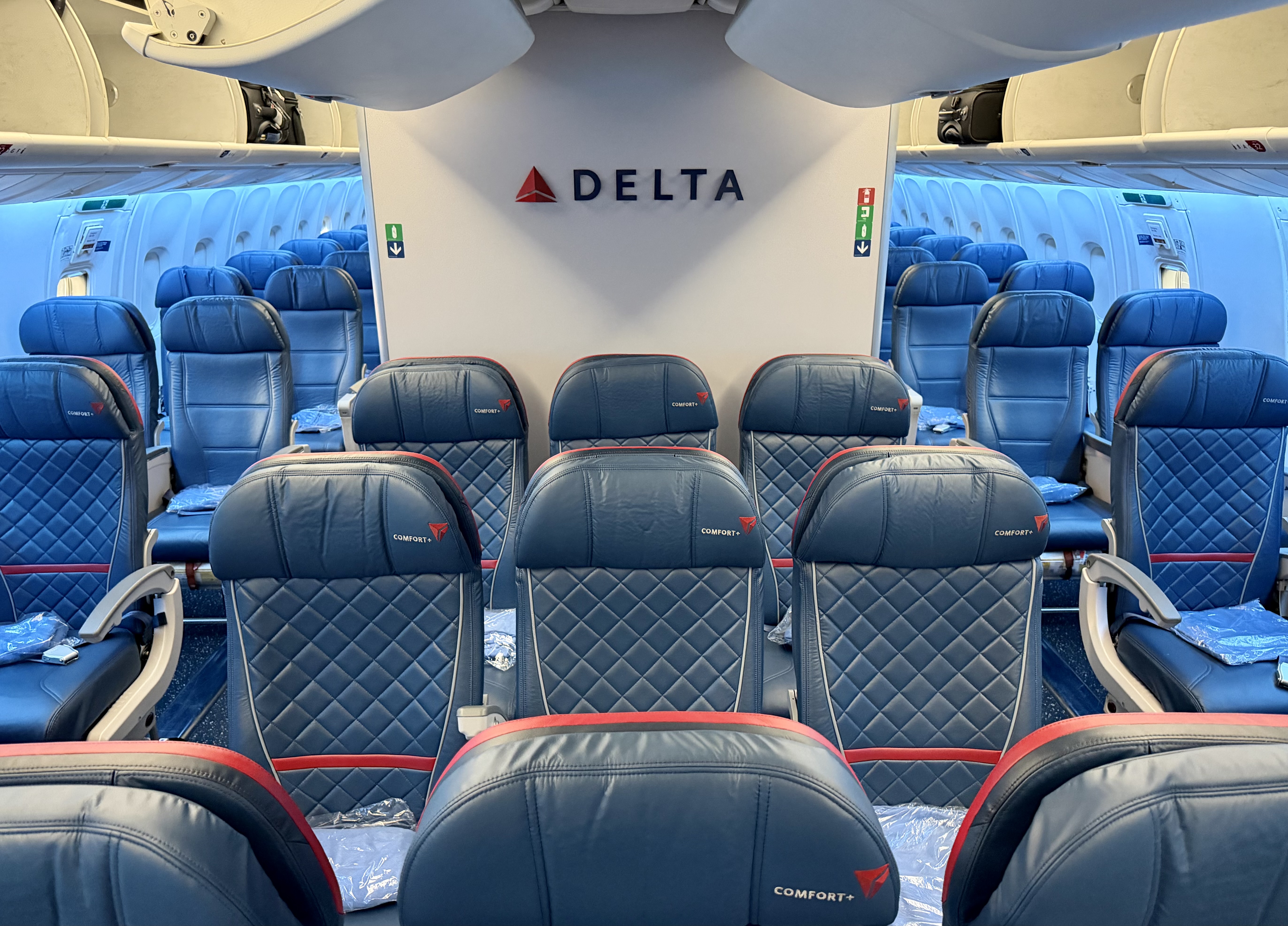 14 Benefits of the Amex Gold Delta SkyMiles Card [2026]